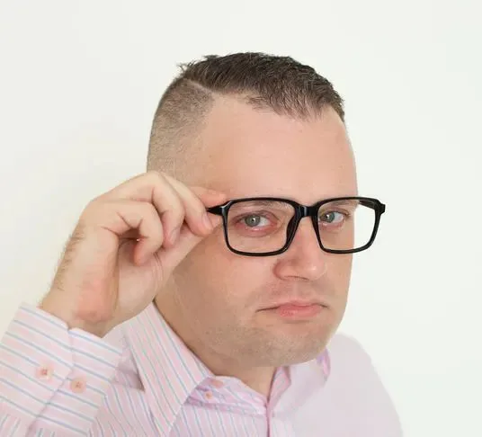Number 8 Haircut: Length, Styles, Fades [With Pics]