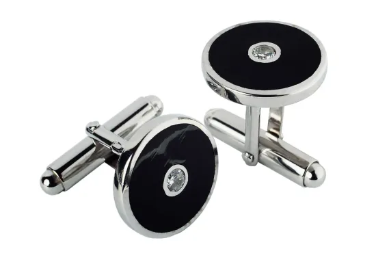 4 Ways To Wear Cufflinks With Any Buttoned Shirt