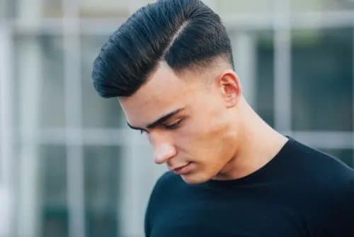 7 Hairstyles For Baby Faced Guys To Look Older
